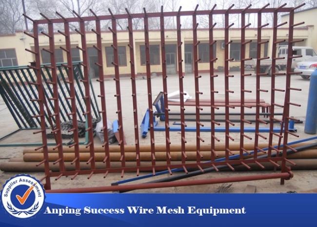 High Speed Hexagonal Wire Netting Machine in operation
