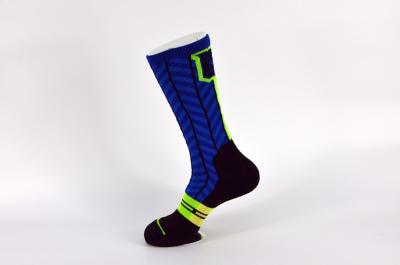 China Blaue/athletische Basketball-Socken Schwarzes Elastane mit widerlichem Breathbale-Antimaterial zu verkaufen