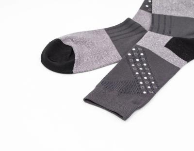 Cina Calzini del vestito dal cotone di Elastane di resistenza di Snngging con le bande nero/grige in vendita