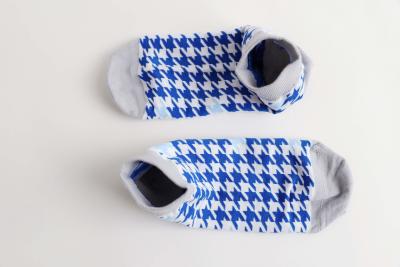 Cina Le bande di colore hanno sudato - i calzini assorbenti di sport con nylon/elastam/cotone in vendita
