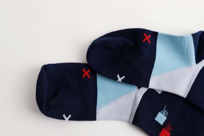 中国 汗-吸収性材料が付いている抗菌性のElastaneのスポーツの足首のソックス 販売のため