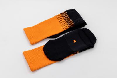 China Peúgas atléticas desportivas rapidamente secas do basquetebol com material de nylon descartável à venda
