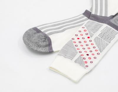 Cina Scivolo dei calzini di nylon di sport dell'elastam l'anti ha sudato Wicking che esegue i calzini in vendita