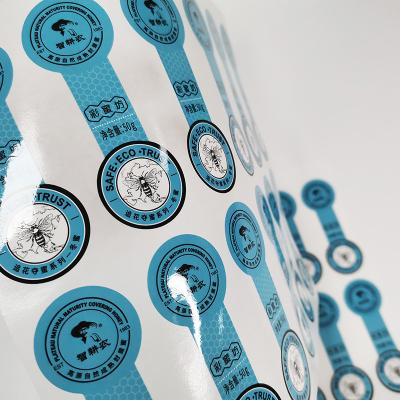 China Glanzende Voor het drukken geschikt de Stickerdocument van BOPP Synthetische Zelfklevende Vinylprinter Paper Te koop