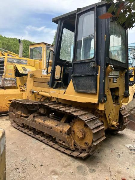 Quality CAT D4 Second Hand Bulldozer 97kw Construction Use With Fatigue Resistant for sale