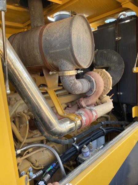 Quality Pulley Traction Used Front End Loader XCMG LW700FV With 7000kg Capacity for sale