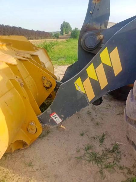 Quality XCMGLW550FV Used Wheel Loader Tonnage 6 Tons With Fuel Power Mode for sale