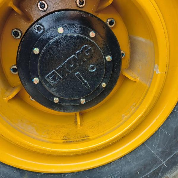 Quality 5 Tons XCMGZL50GN Used Compact Wheel Loader Rated Load Capacity 5500kg for sale