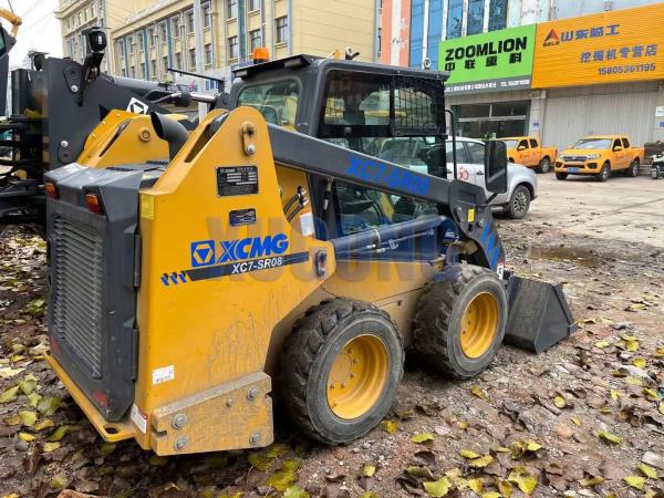 Quality Second Hand XCMG XC7 SR08 Skid Steer Loader with Walking Style Tire Type for sale