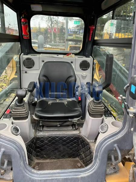 Quality Second Hand XCMG XC7 SR08 Skid Steer Loader with Walking Style Tire Type for sale