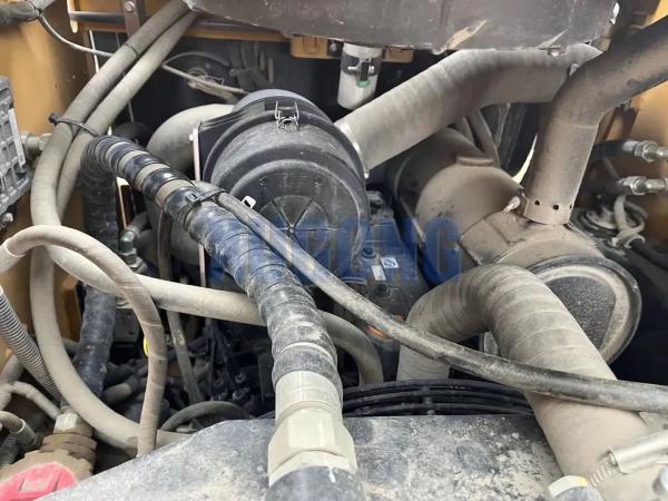 Quality Second Hand XCMG XC7 SR08 Skid Steer Loader with Walking Style Tire Type for sale