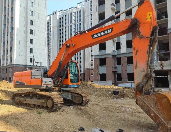 Quality Second Hand Doosan DX215 Backhoe Digger Excavator 20800kg 0.92m3 Bucket for sale