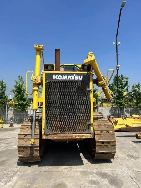 Quality KOMATSU 275AX Used Crawler Bulldozer 337kw Power For Digging Trenches for sale
