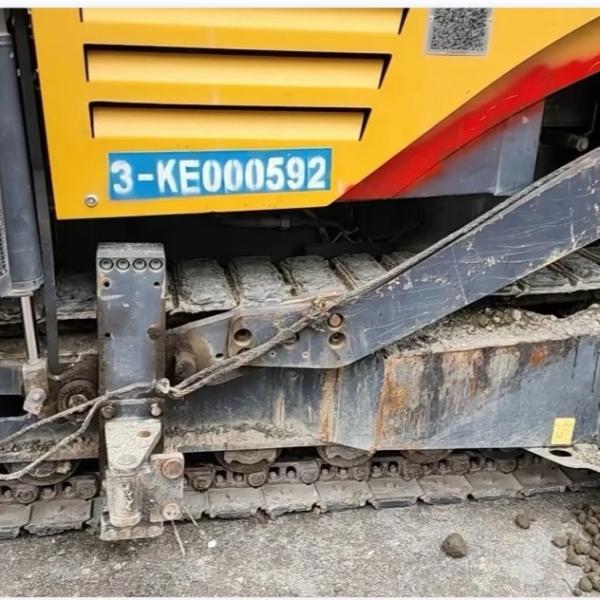 Quality 162kw XCMG RP903 Used Asphalt Pavers 9.15m Paving Width 15 Tons Track Style for sale