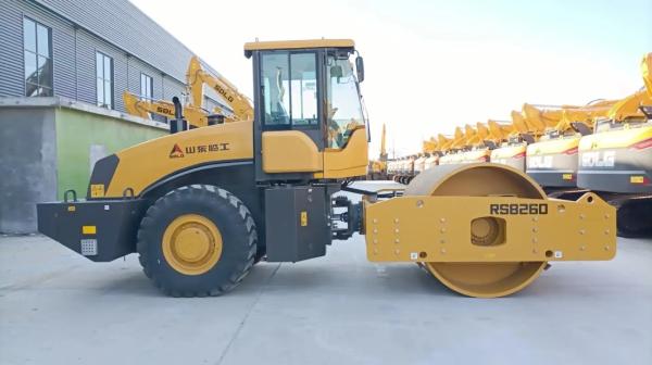 Quality 26 Tons Second Hand SDLG RS8260 Diesel Road Roller With 147Kw Powerful Engine for sale