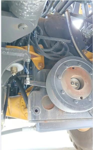 Quality 26 Tons Second Hand SDLG RS8260 Diesel Road Roller With 147Kw Powerful Engine for sale