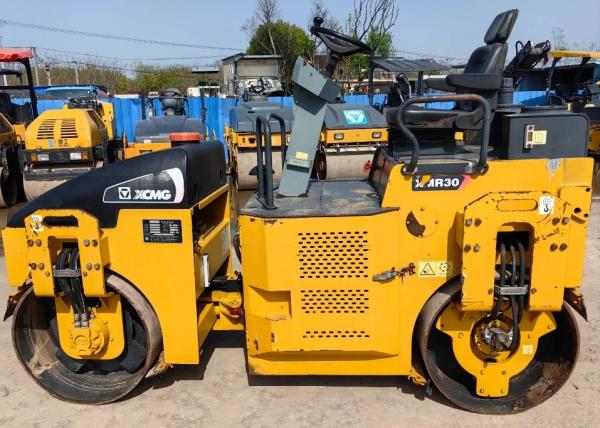 Quality 3000kg XCMG XMR30 Road Roller Second Hand Easy Operation For Construction Works for sale
