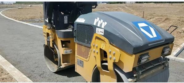 Quality High Strength 3500kg Used Road Roller XCMG XMR353E 50 Hz Vibration Frequency for sale