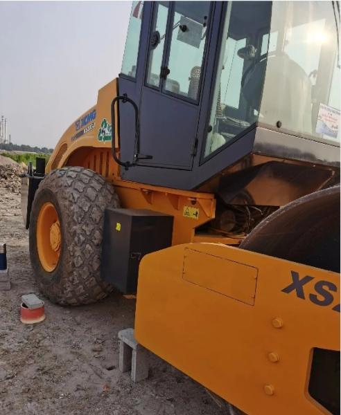 Quality XCMG XS203JE Second Hand Road Roller Machine 20 Tons with Rated Power 128kw for sale
