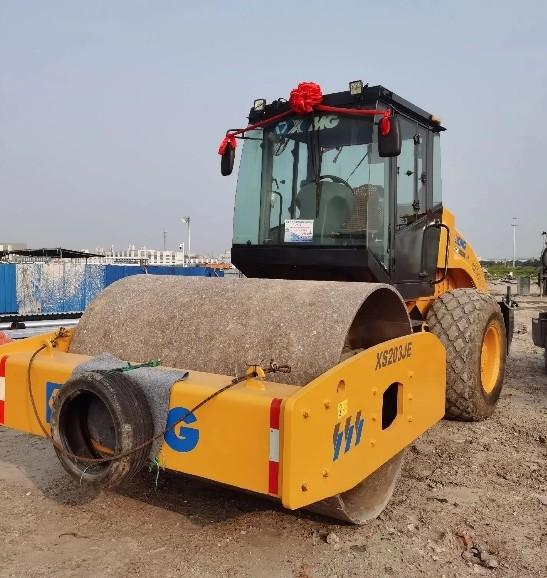 Quality XCMG XS203JE Second Hand Road Roller Machine 20 Tons with Rated Power 128kw for sale
