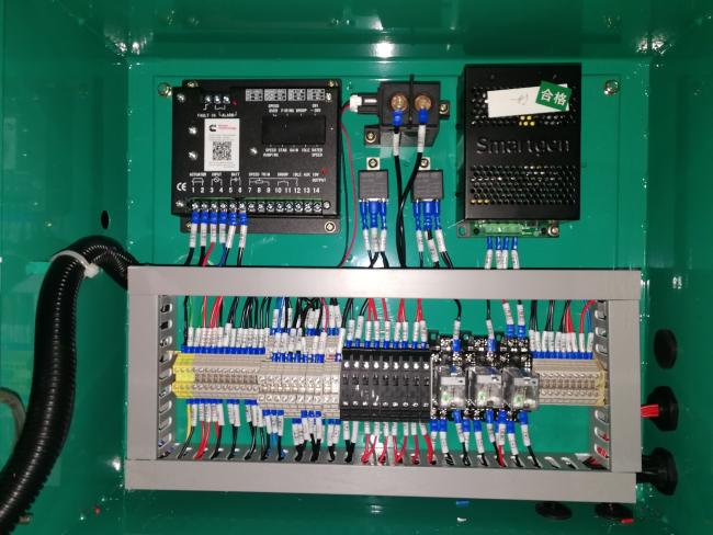 Σύνδεση πίνακα ελέγχου της γεννήτριας diesel 200kVA Doosan