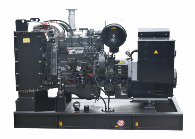 Abra o tipo gerador que diesel 50kVA trifásicos para continuam a trabalhar