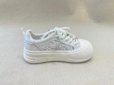 China Sneakers elevadores PU Espadrilhas de couro branco com flor de pérola à venda