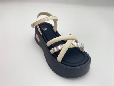 中国 Women white bottomed sandals with rhinestone with pure color and genuine leather 販売のため