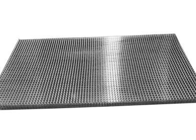 中国 溶接50x50mm穴の銀製4ft電流を通された鋼鉄網パネル 販売のため