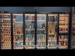 Armadio moderno per vino da soggiorno con struttura in metallo in acciaio inossidabile con vetro
