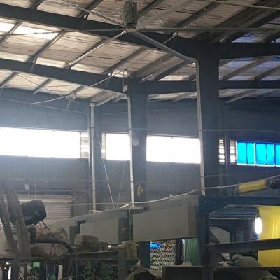 Cina Ventilatore di soffitto HVLS con motore a cambio 24FT per raffreddamento in ristoranti e spazi industriali in vendita