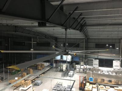 Cina Motore a cambio 12 ft magazzino di aria interna ventilatori HVLS industriali in vendita