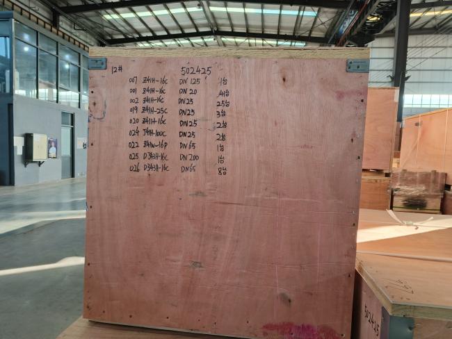 Close-up view of 1500LB DN500 Wc6 Gate Valve components