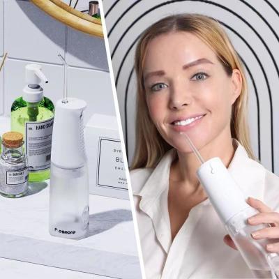 Cina Acqua approvata dalla FDA elettrica Irrigator orale pulito di Flosser 150ml dell'acqua IPX7 in vendita