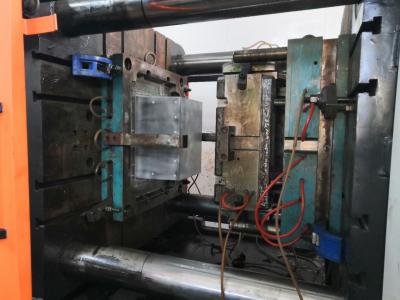 Cina Canestro di plastica Chen Hsong Injection Molding Machine Ton Used With Servo Motor 1000 in vendita
