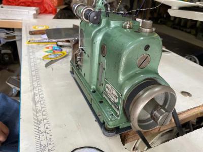 Cina Alta velocità della macchina di Overlock della seconda mano di Merrow MG-3U per il bracciale del distintivo in vendita