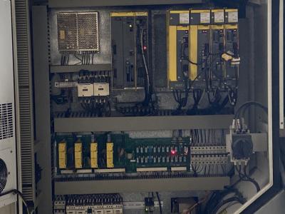 China Vía guía usada del centro de mecanización del CNC alta Precison AWEA 1020 con el sistema de Fanuc en venta