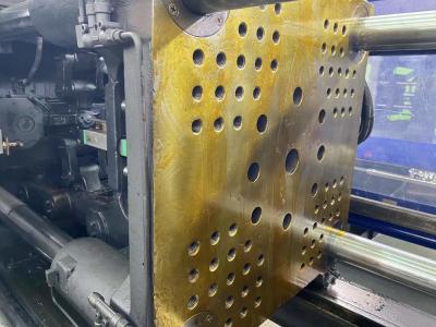 中国 90トンのプラスチックのために締まるハイチの注入の成形機2の版を秒針 販売のため
