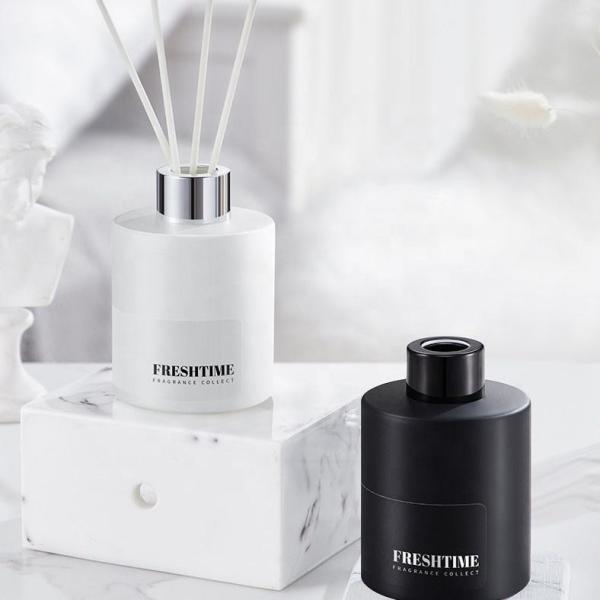 Quality Elegant Round Reed Diffuser Bottle Shiny Black And White 150ml Empty Perfume for sale