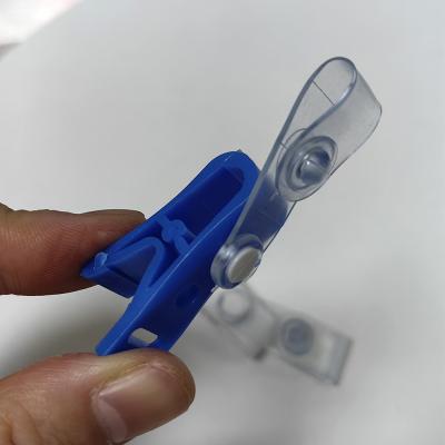 Cina Esclusivo Blue White ID Badge Holder Clip Clip di plastica in vendita