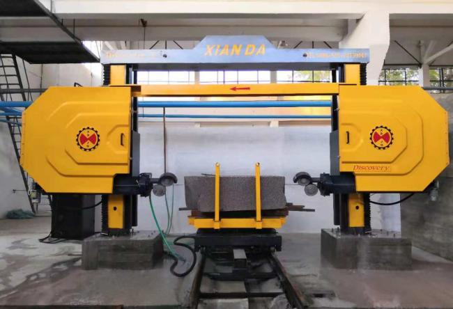 5 Axis CNC Diamond Wire Saw Machine cutting marble