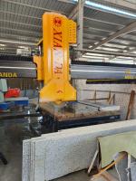 China High Speed Four Column Stone Edge Cutting Machine 30KW 220V with 700-1400mm Blade Range for CNC Stone Processing for sale