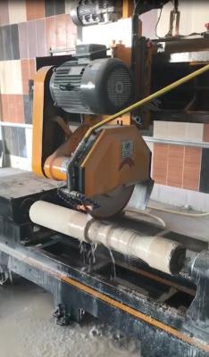 China Máquina de corte de baluster CNC de dos PC con estructura simple y práctica en venta