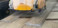 China 3 Axis Linear Stone Cutting Machine 1300mm Trolley 150mm Cutting Depth for Square Railing for sale