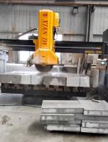China Four Column Middle Block Cutter Machine for Curbstone 2200-2800mm Blade 57/67kw for sale