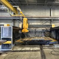 China 5-Axis CNC Diamond Blade Stone Cutting Machine 22kW 380V Bridge Saw for sale