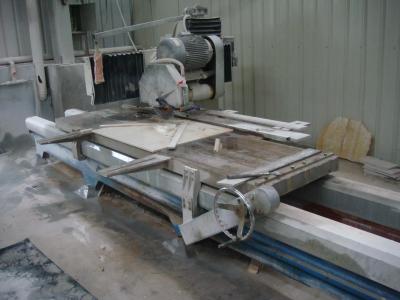 Cina Macchina di taglio manuale di pietra Prezzo di fabbrica Tagliatrice di bordo di lastre di marmo granito in vendita