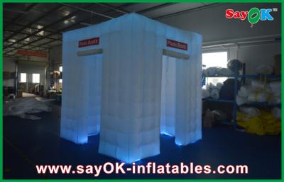 Cina Cubo portatile Photobooth gonfiabile 2.4x2.4x2.5m con la tenda del LED in vendita