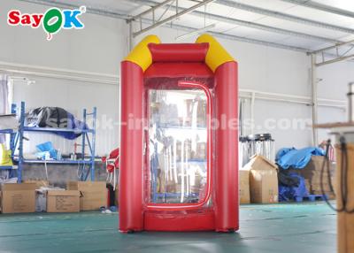 China Cabina inflable del dinero de los productos/PVC del cubo inflable de encargo rojo de la lona con 2 ventiladores en venta
