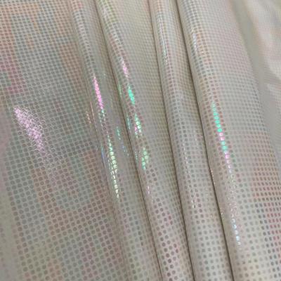 Cina Tessuto in taffetà di poliestere da 71 g/m² 320t lamina d'argento colorata a caldo 50dx50d in vendita
